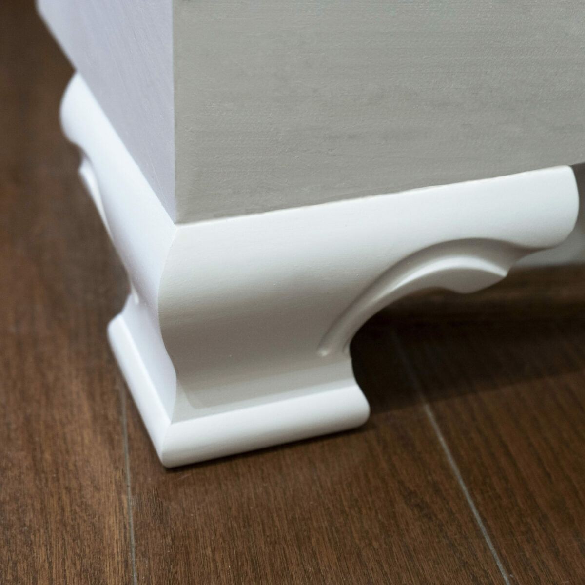 Osborne Wood | Corner & Pedestal Feet